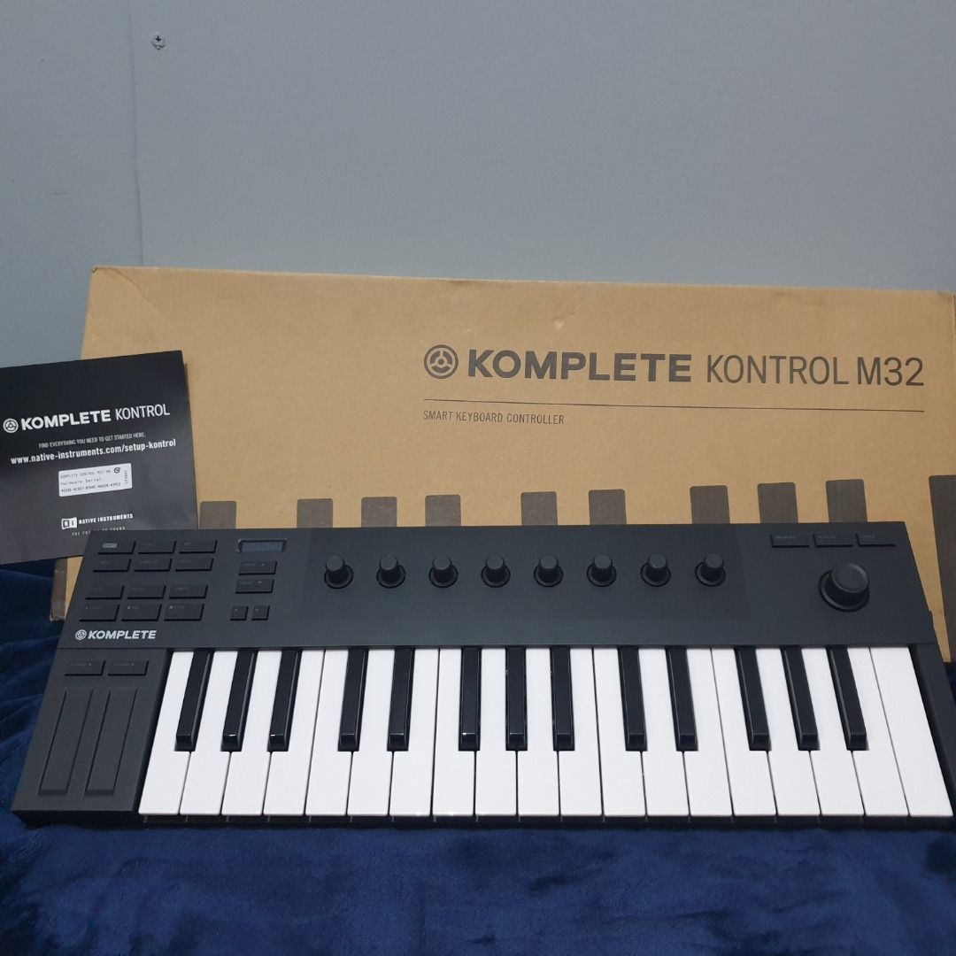 Midi Keyboard Controller Native Instruments M32 Komplete Kontrol, Hobbies & Toys, Music & Media ...