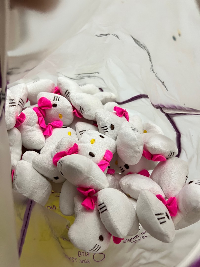 Mini hello kitty heads, Everything Else on Carousell