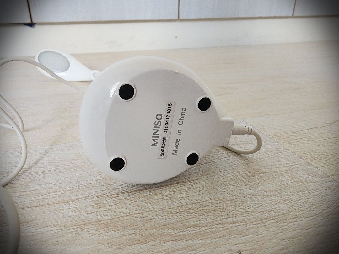 Miniso USB Desk Light on Carousell