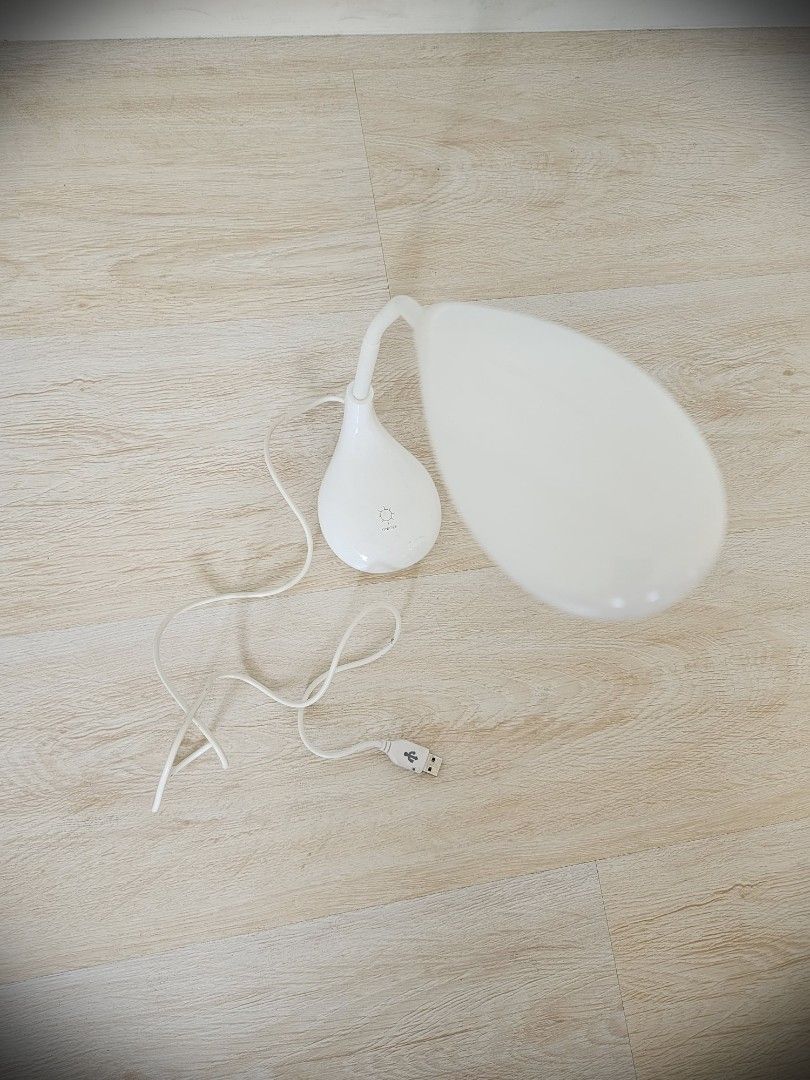 Miniso USB Desk Light on Carousell