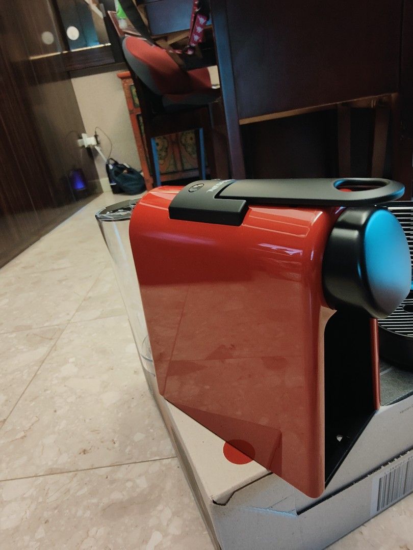 Nespresso Essenza Mini, TV & Home Appliances, Kitchen Appliances ...