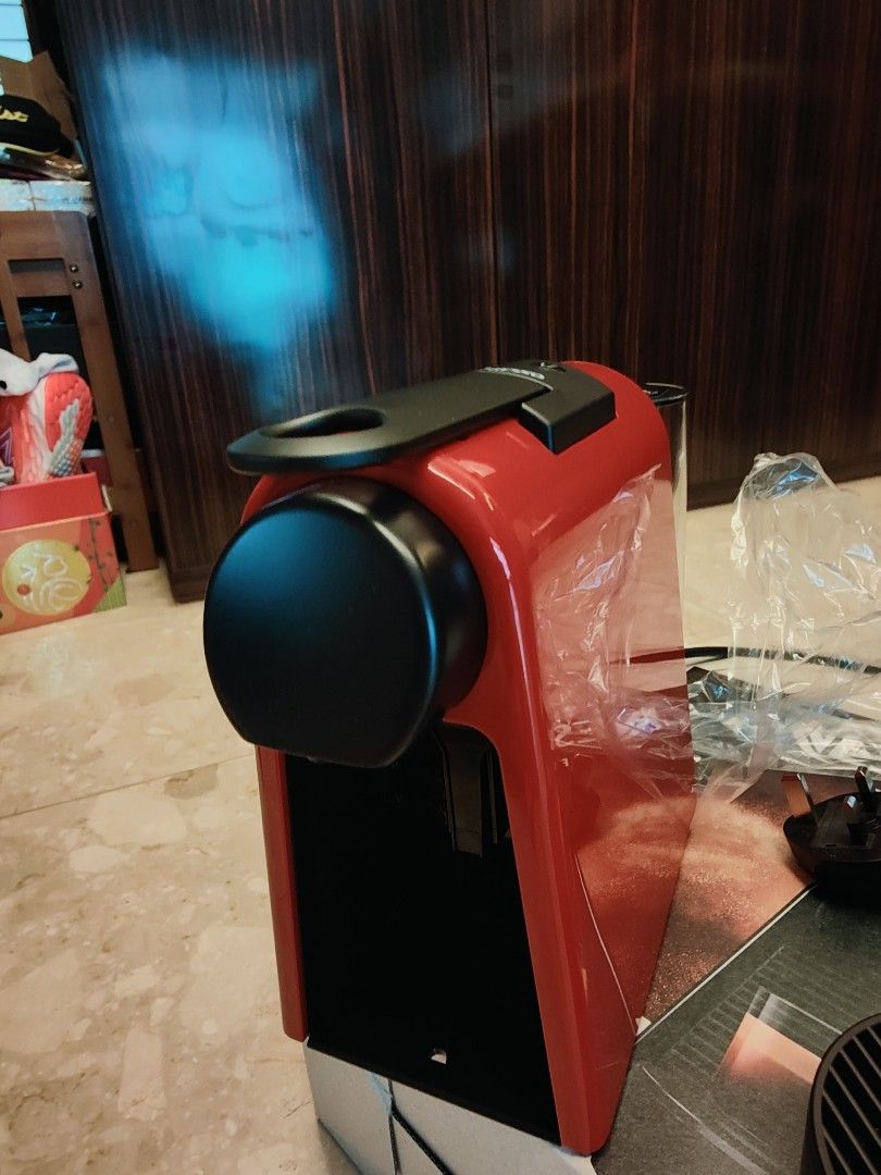 Nespresso Essenza Mini, TV & Home Appliances, Kitchen Appliances ...
