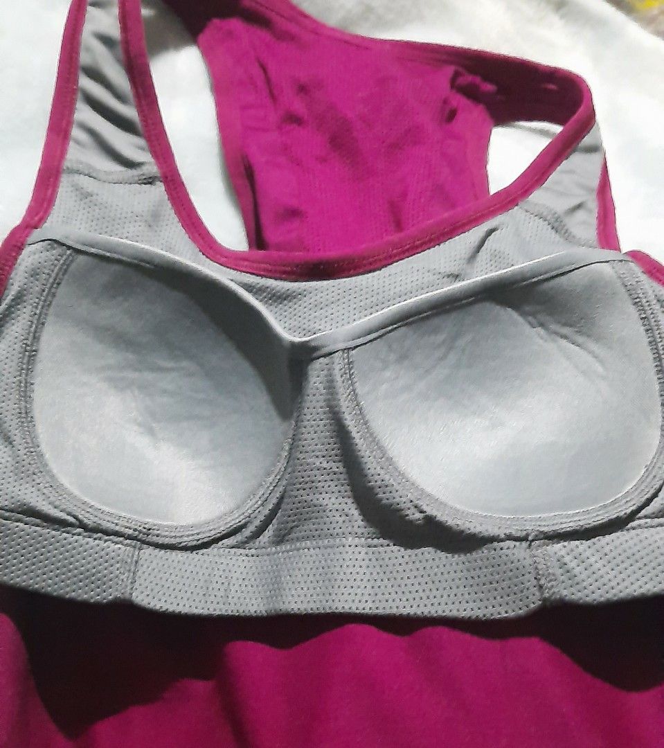 Nike Sport Tangtop Bra, Olah Raga, Baju Olahraga di Carousell