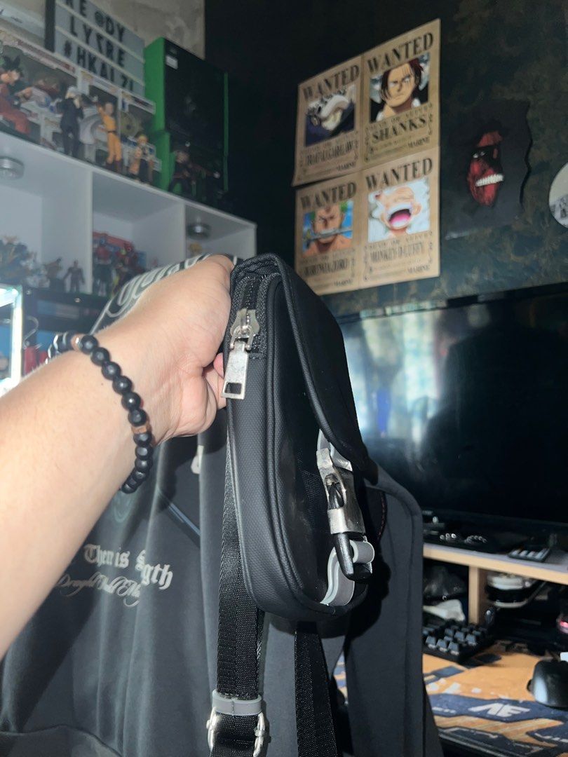 Nintendo bag and 7dayz sling bag, Men's Fashion, Bags, Sling Bags on ...