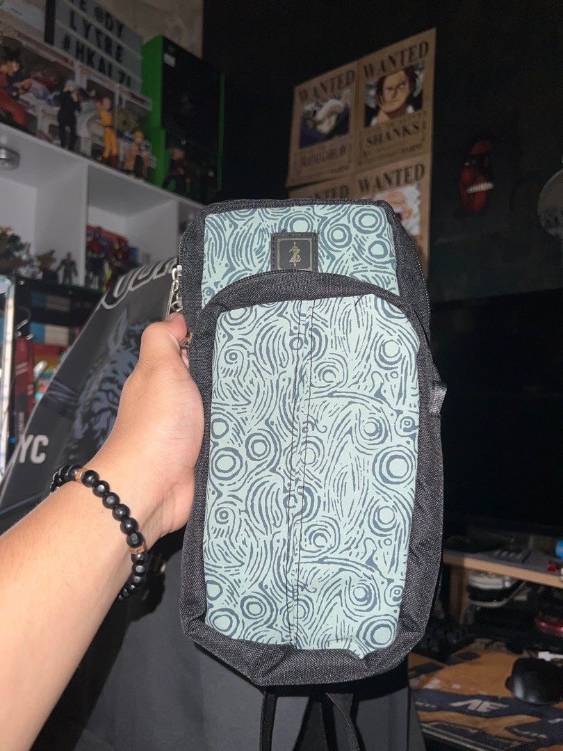 Nintendo bag and 7dayz sling bag, Men's Fashion, Bags, Sling Bags on ...