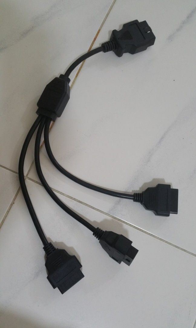 OBD port extension cable (3 outlets), Computers & Tech, Parts ...