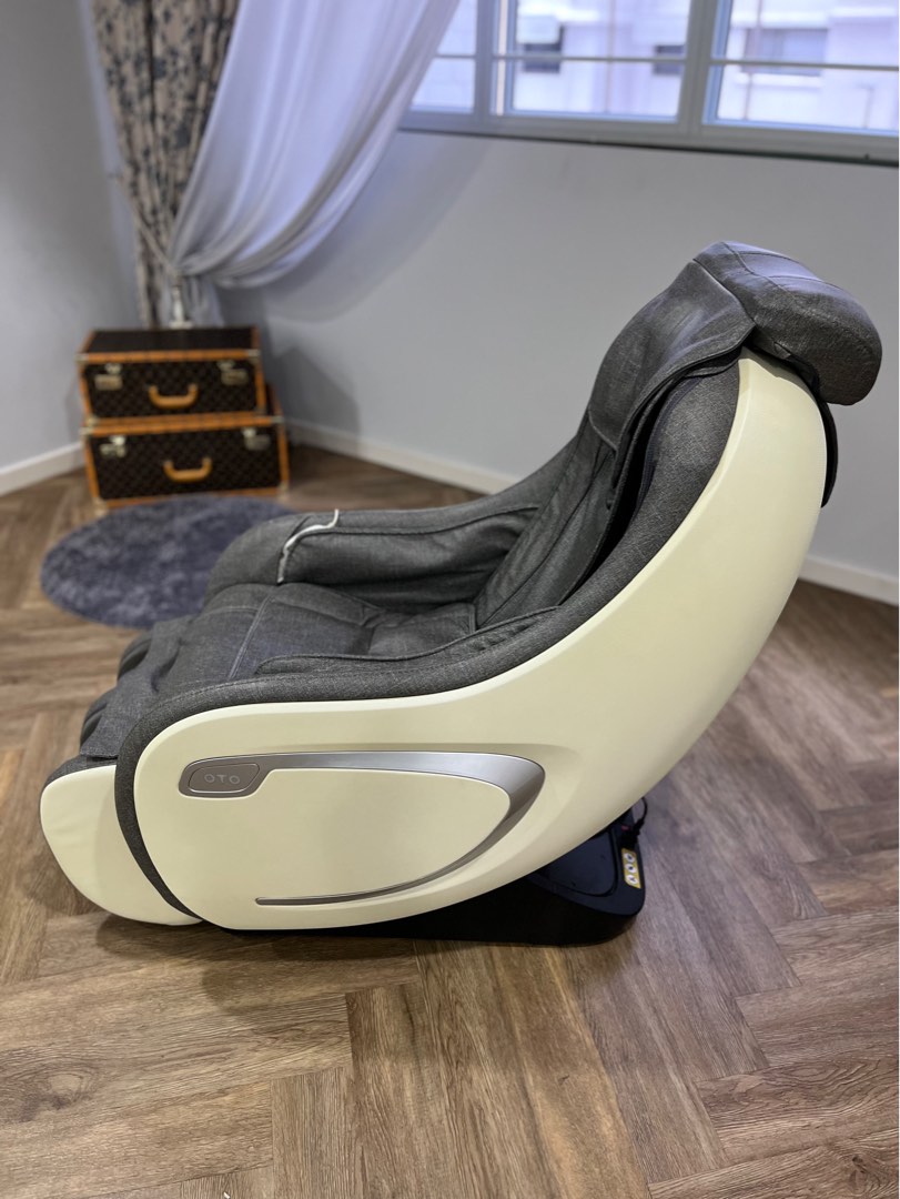 OTO EQ-10, Health & Nutrition, Massage Devices on Carousell