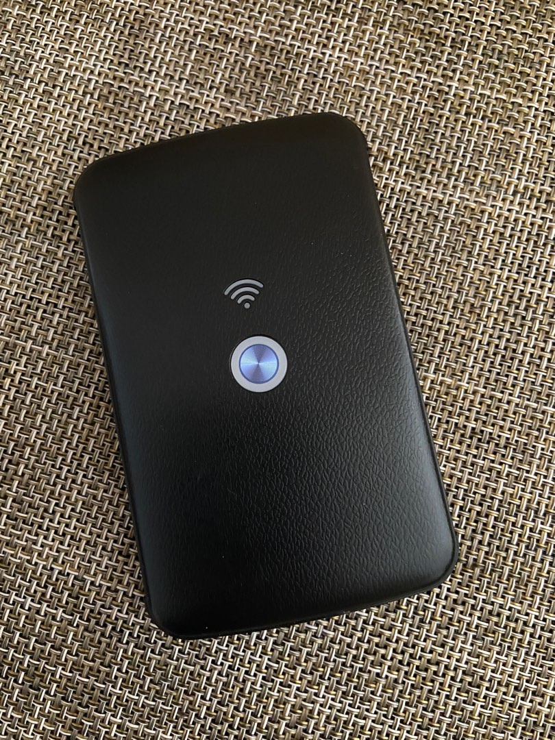 Pocket Wifi 全球通用 上網 唔洗換 sim card, 手提電話, 電話及其他裝置配件, 其他電子周邊配件及產品 - Carousell