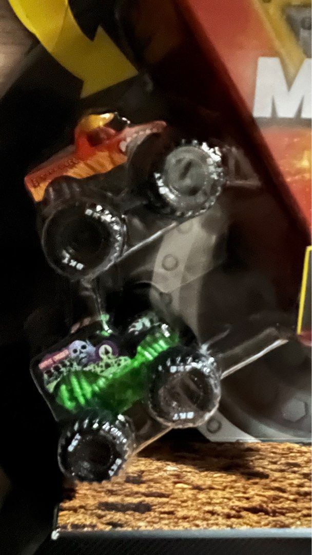 PRE-ORDER: Monster Jam Mini (4pcs + 1 Mystery gift) 1:3, Hobbies & Toys ...