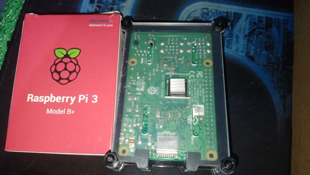 Raspberry Pi 3 Model B+ Package with 3.5 Inch Touchscreen display, SD ...