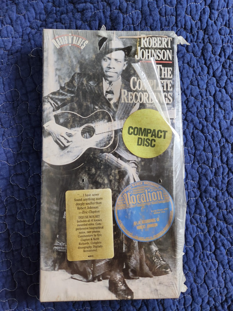 Robert Johnson - The Complete recordings, Hobbies & Toys, Music & Media ...