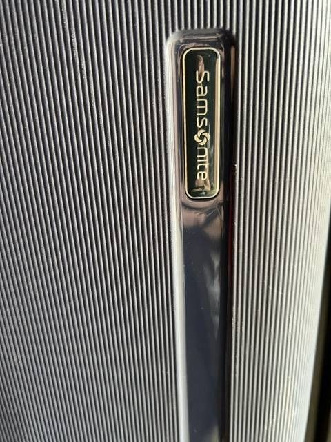samsonite hard shell spinner wheel suitcase, used, hand carry cabin ...
