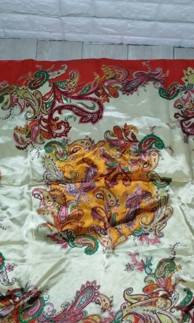 Scraf, Fesyen Wanita, Muslim Fashion, Syal di Carousell