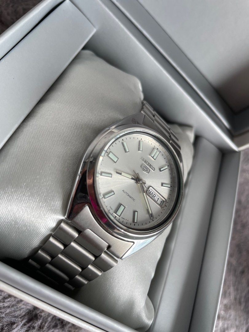 Seiko SNXS73, Men's Fashion, Watches & Accessories, Watches on Carousell