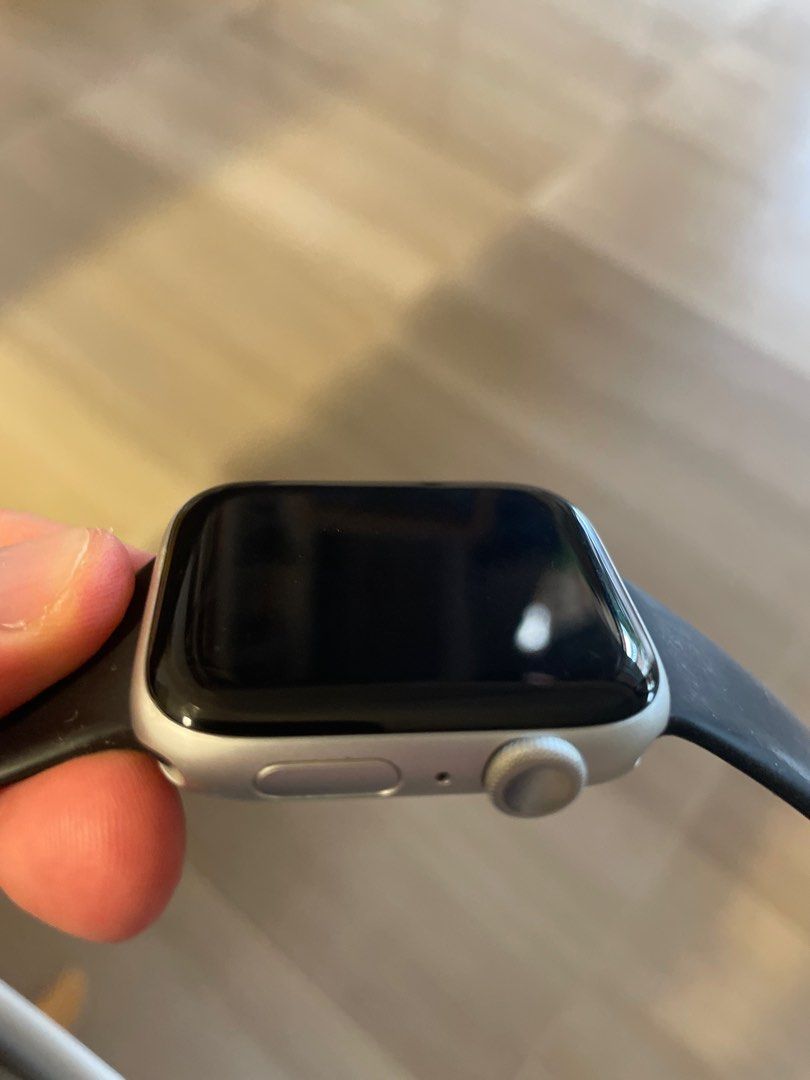 Series 5 iWatch with two chargers and wrist bands, Mobile Phones ...