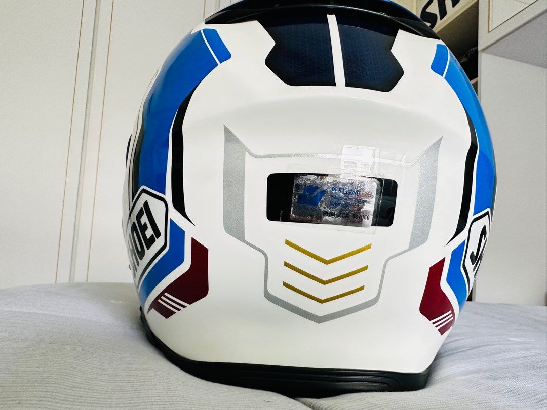 Shoei Neotec 2 with SENA SRL Mesh communicator installed ...