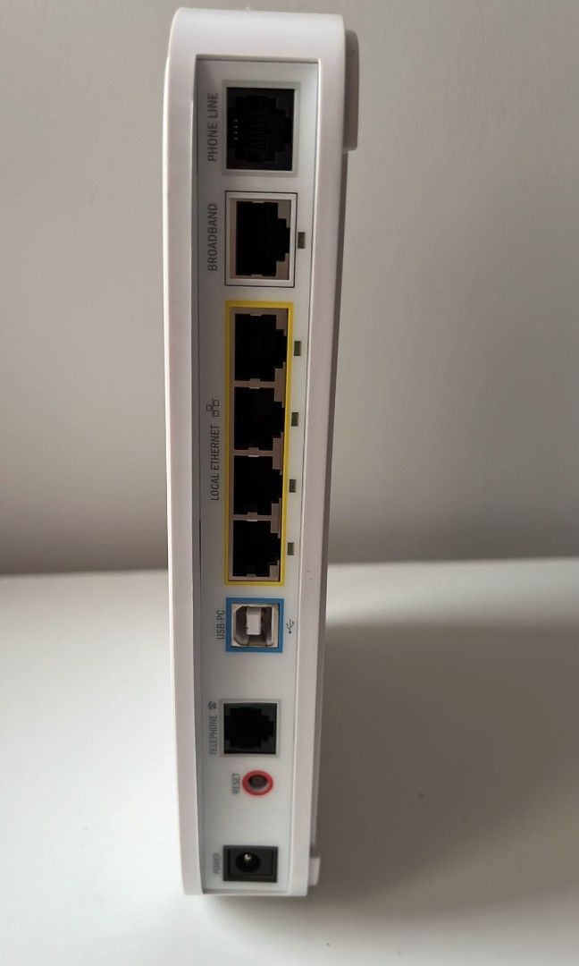 Singtel 2Wire router (2701 HGV-E), Computers & Tech, Parts ...