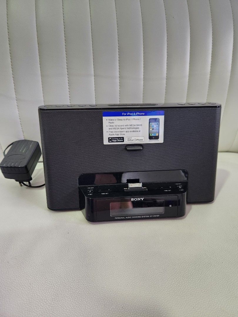 Sony Audio Radio Docking System - iPhone/iPad compatible (Sony ICF ...