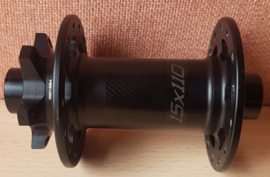 Specialized front hub, Sports Equipment, Bicycles & Parts, Parts ...