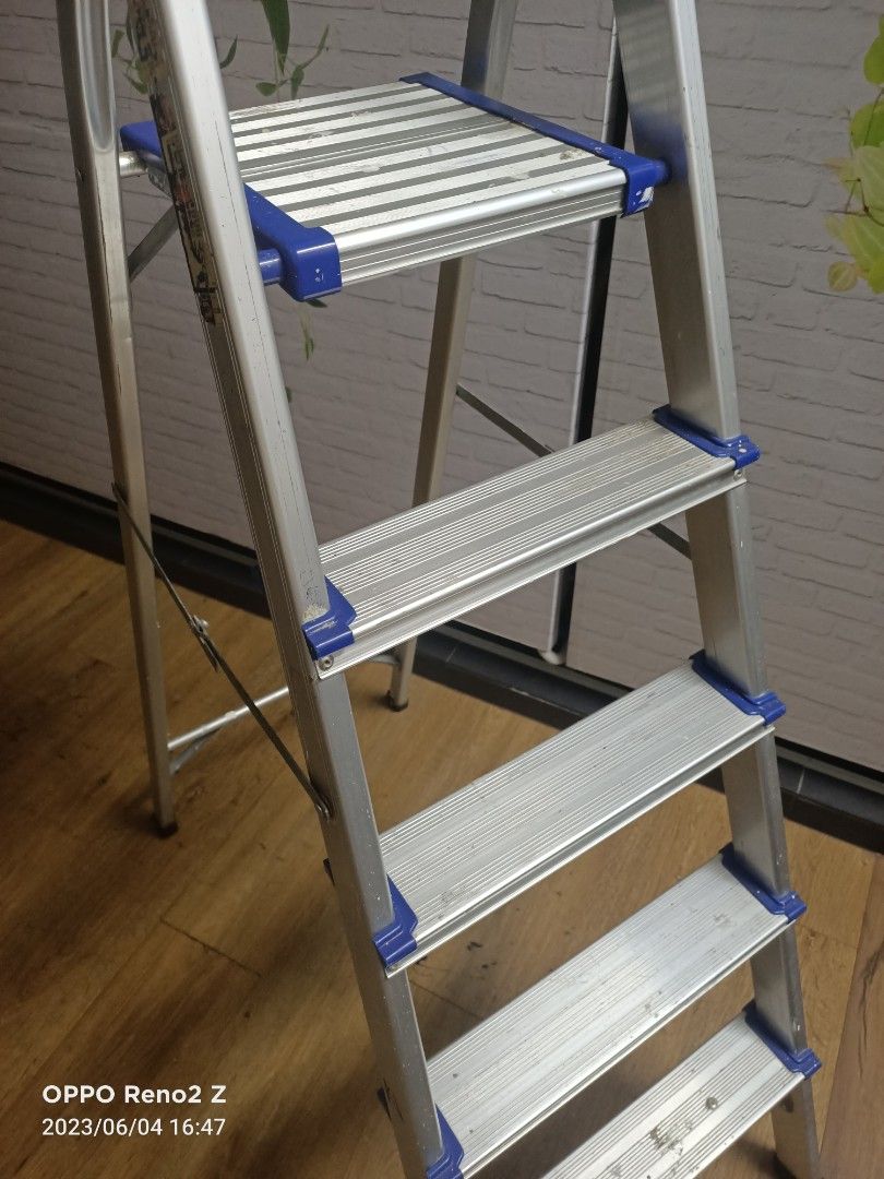 Stainless steel 5 step ladder with handle 1.6m X 0.37m, Furniture ...