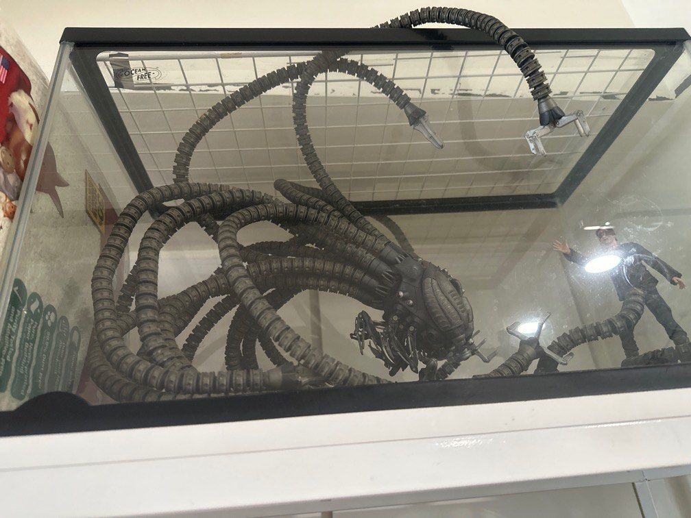 The Matrix deluxe boxed set, Hobbies & Toys, Toys & Games on Carousell