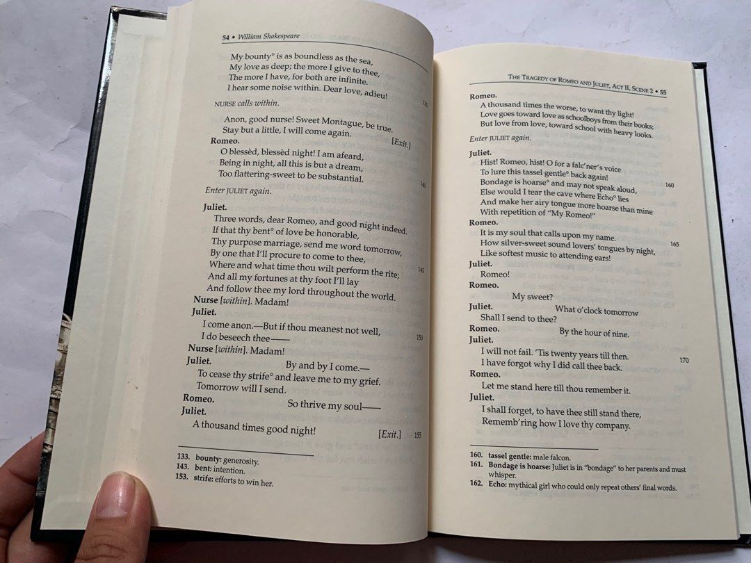 The Tragedy of Romeo & Juliet (Hrw Classics Library), Buku & Alat Tulis ...