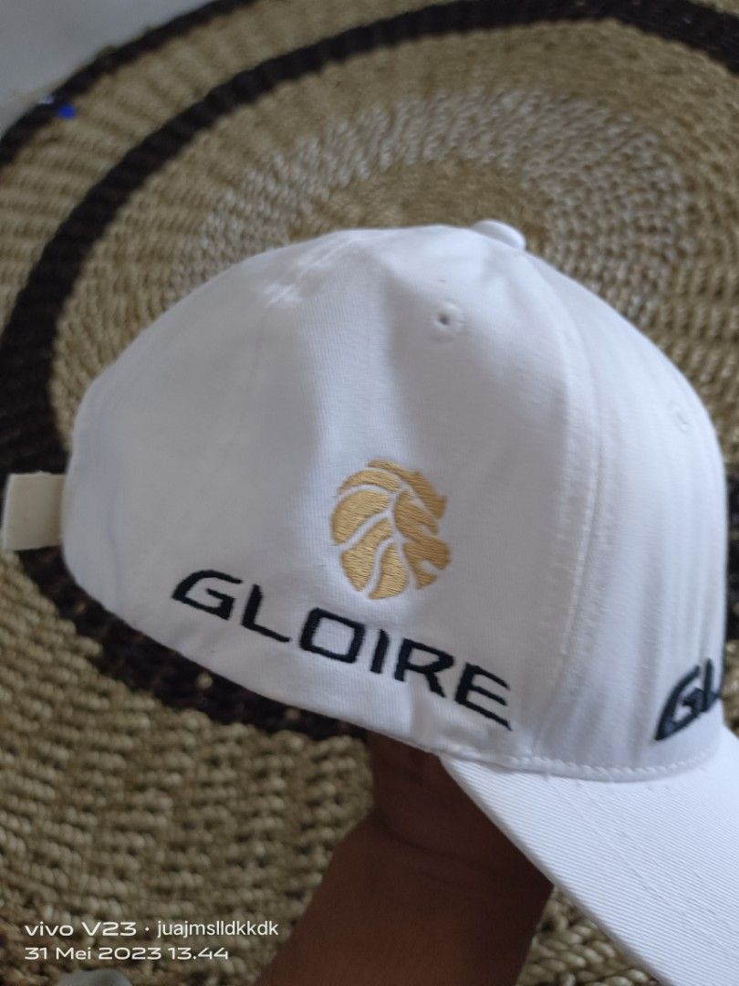 Topi merk di cut, Fesyen Pria, Aksesoris, Topi di Carousell