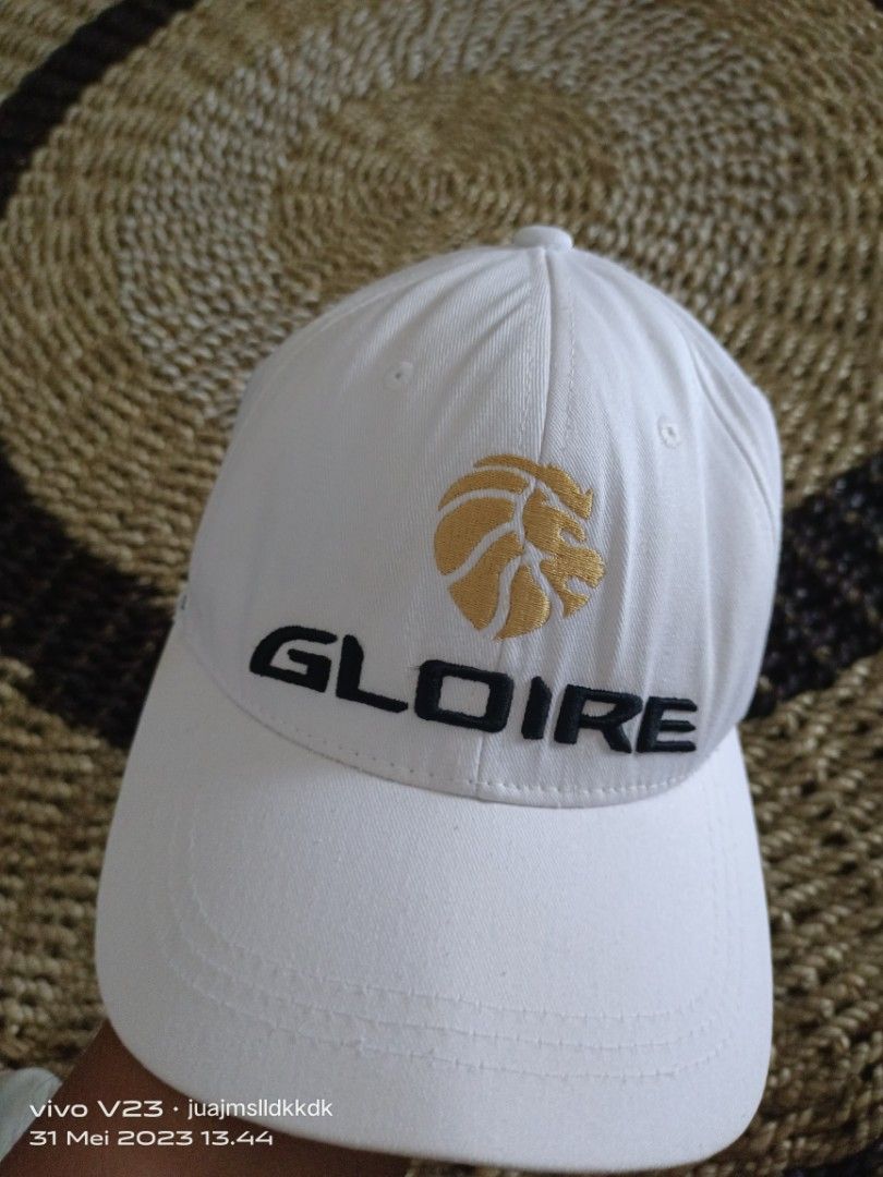 Topi merk di cut, Fesyen Pria, Aksesoris, Topi di Carousell