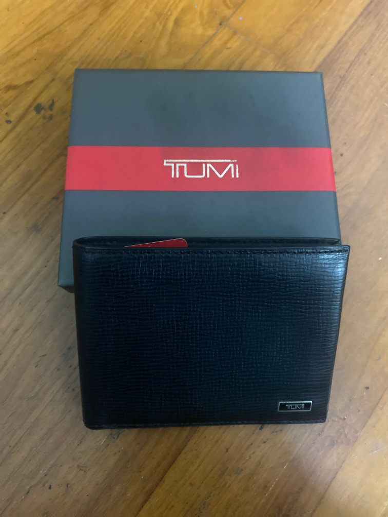 Tumi Men wallet, Men's Fashion, Watches & Accessories, Wallets & Card ...