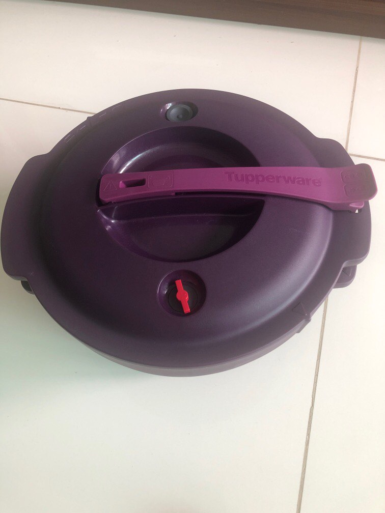 Tupperware micro pressure cooker , Furniture & Home Living, Kitchenware ...