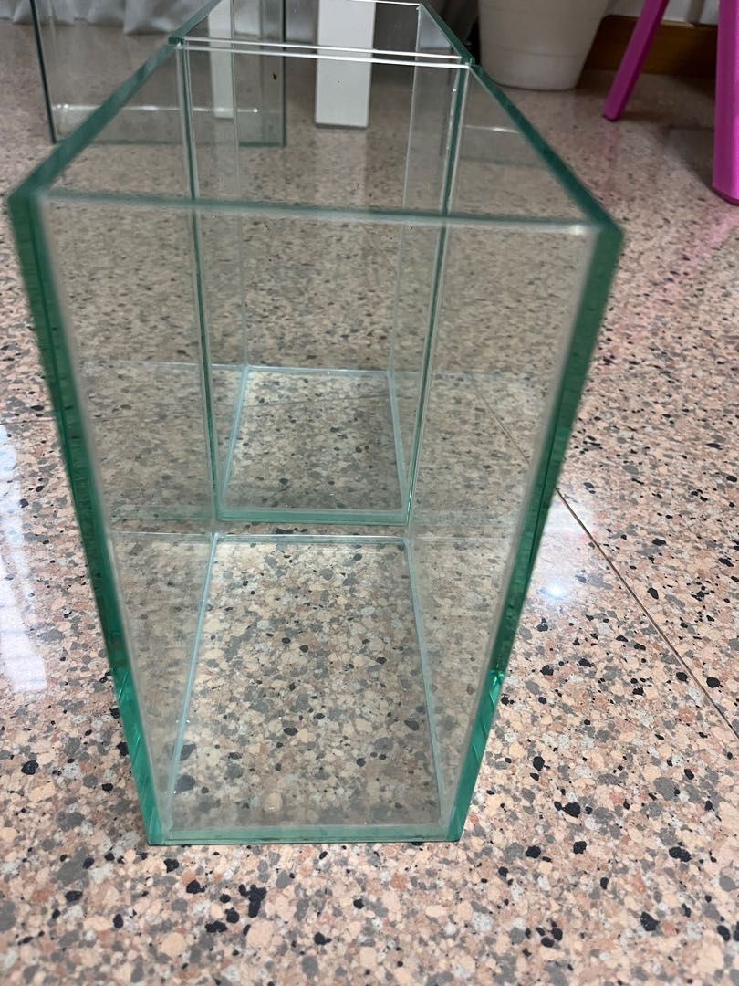 Two fish tanks 20x15x10cm, Pet Supplies, Homes & Other Pet Accessories ...