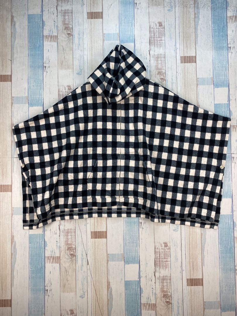 Uniqlo poncho, Women's Fashion, Tops, Other Tops on Carousell