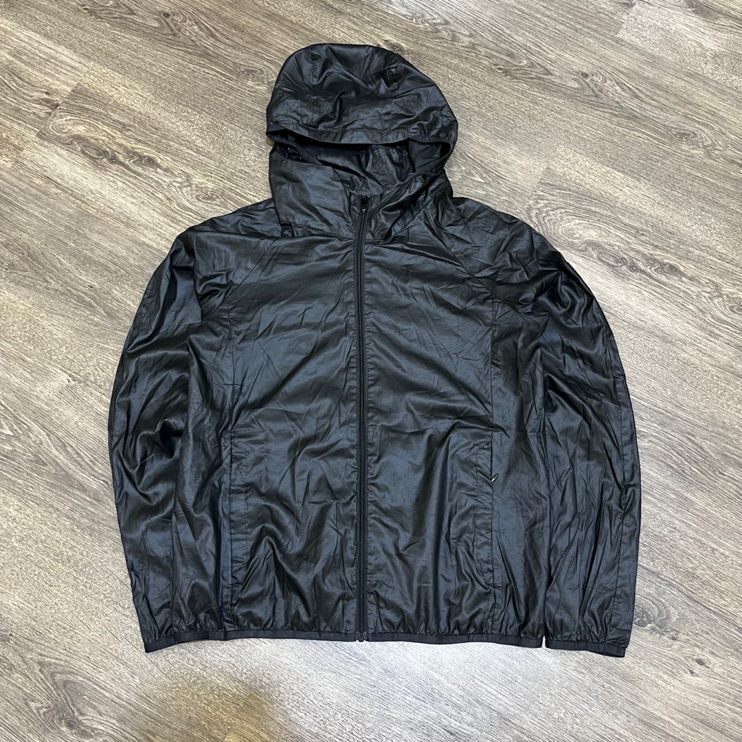 Uniqlo running jacket black, Fesyen Wanita, Pakaian Wanita, Baju Luaran ...