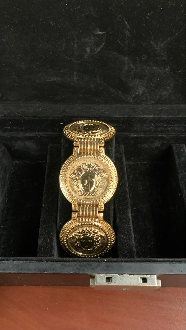 Versace Vintage watch coin DM 40 mm on Carousell