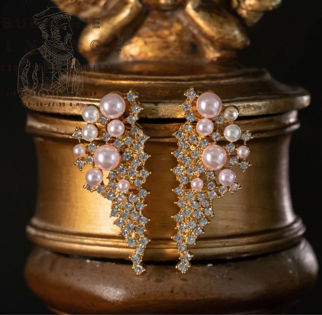 Vintage Icing Pearl Earrings, Women's Fashion, Jewelry & Organisers ...