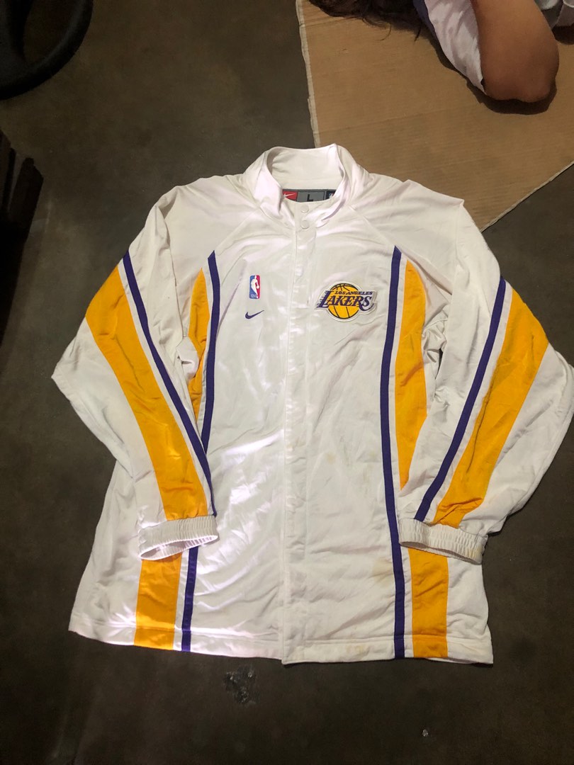 VINTAGE NIKE LAKERS WARMUP JACKET 1999-2000 on Carousell