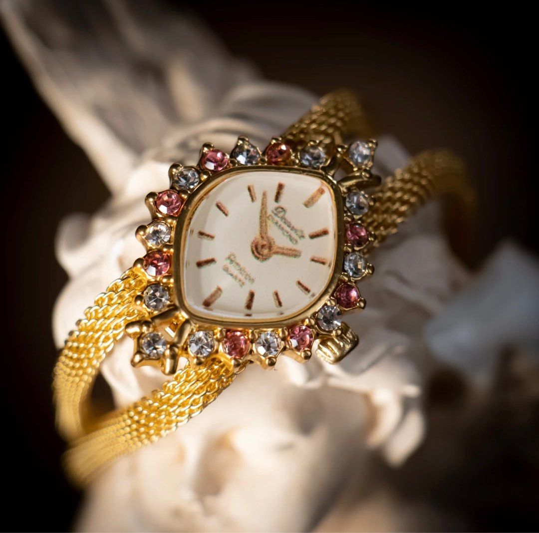Vintage Timeless Beauty Bracelet, Women's Fashion, Jewelry & Organisers ...