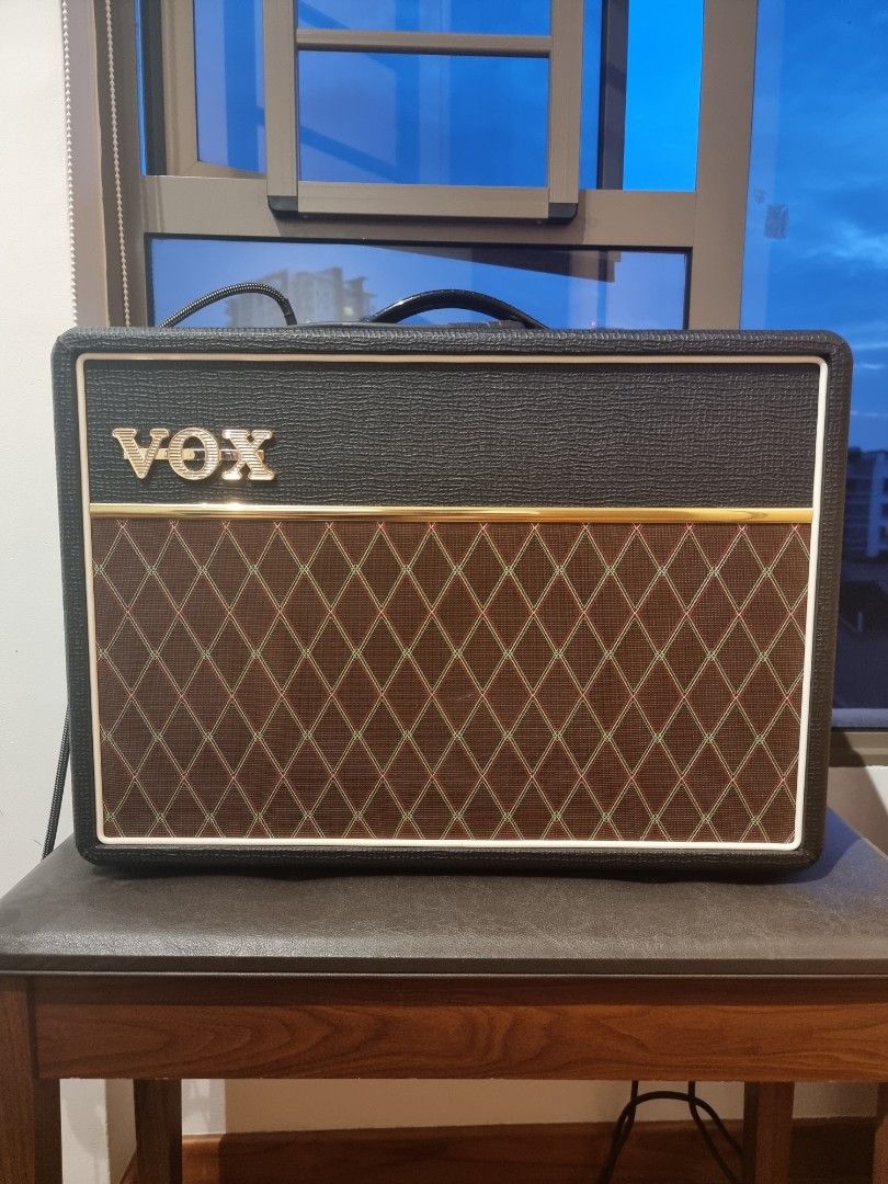 VOX AC10, Hobbies & Toys, Music & Media, Musical Instruments on Carousell