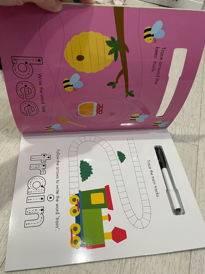Wipeable Book I Can Write First Words, Buku & Alat Tulis, Buku Anak ...