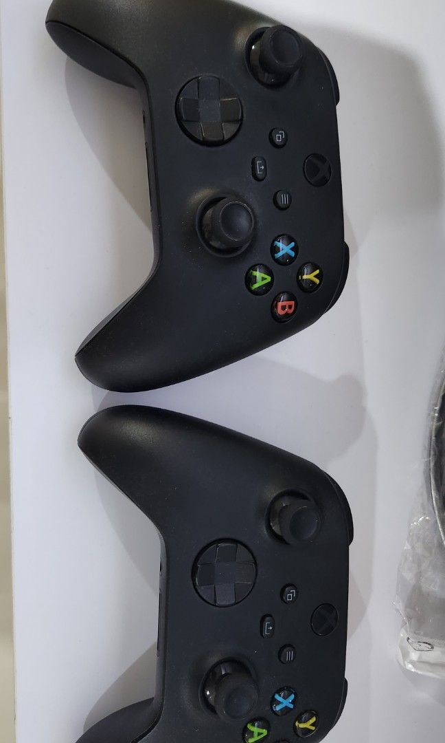 Xbox series x + 2 Controller, Video Game, Konsol di Carousell