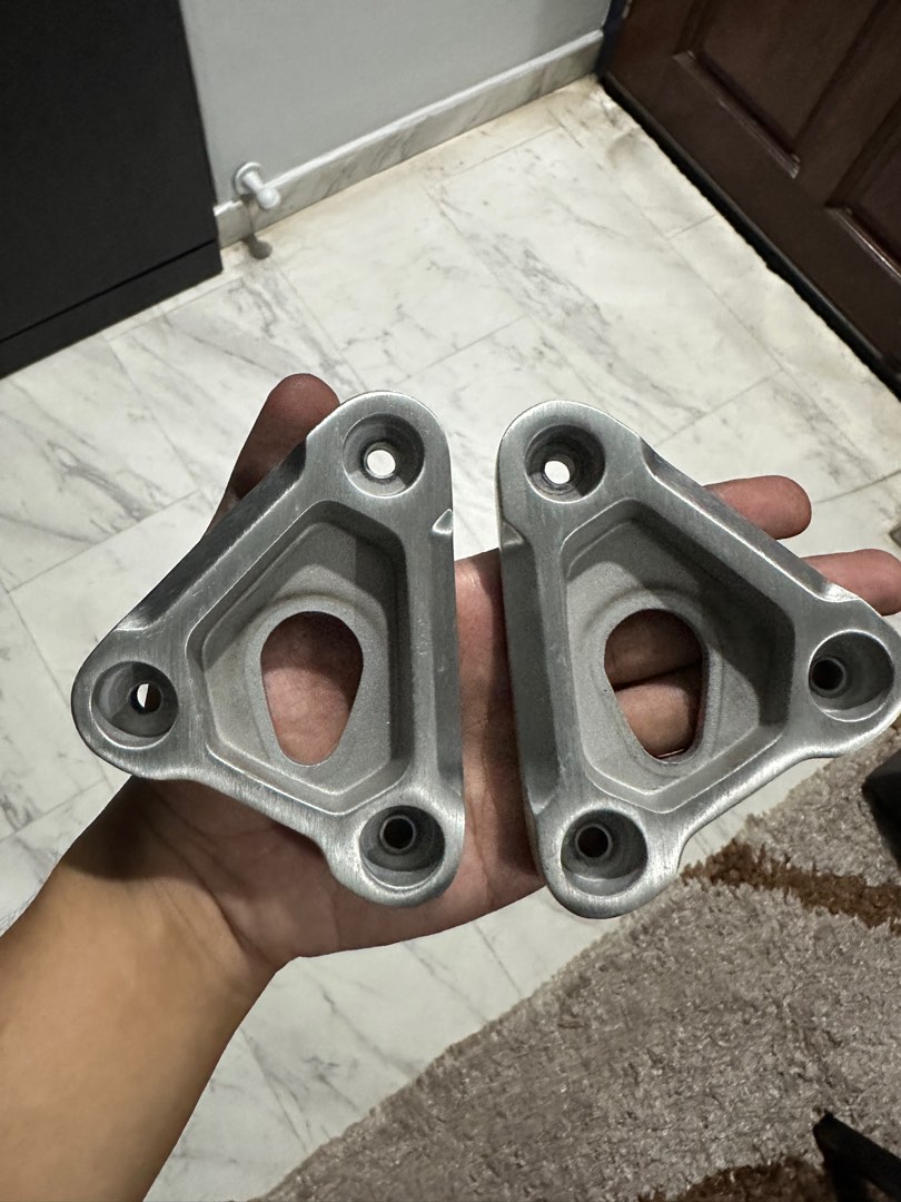 XSR155 Headlight Stay Signal Light bracket, Motorcycles, Motorcycle ...