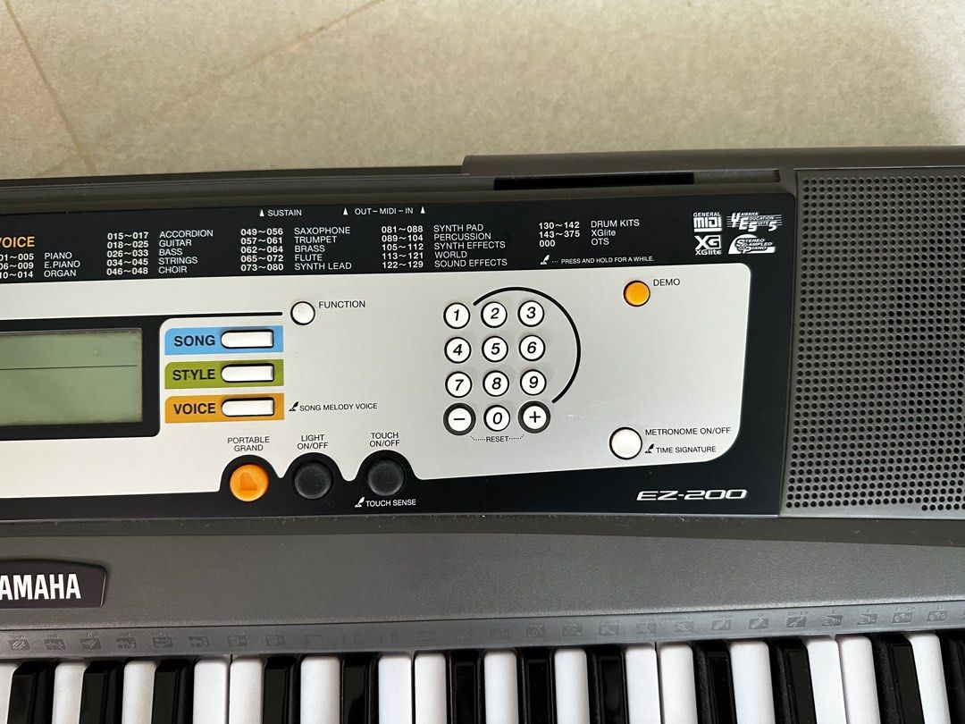 Yamaha EZ200, 興趣及遊戲, 音樂、樂器 & 配件, 樂器 - Carousell