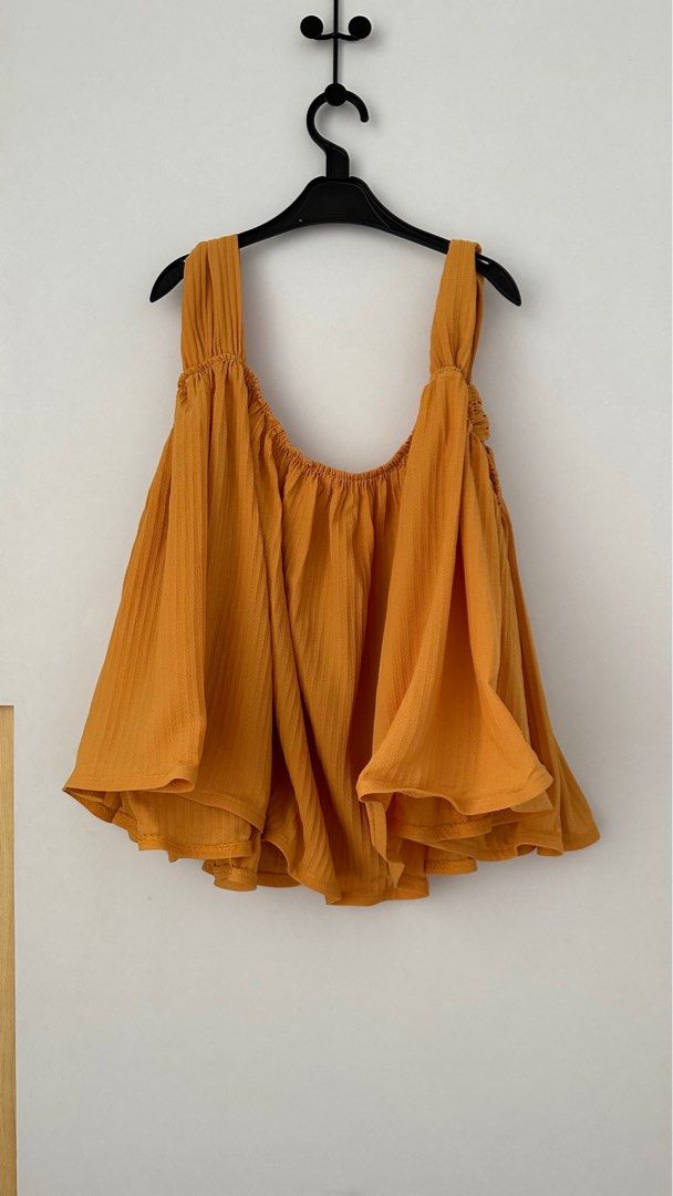 Yellow tops, Fesyen Wanita, Pakaian Wanita, Atasan di Carousell