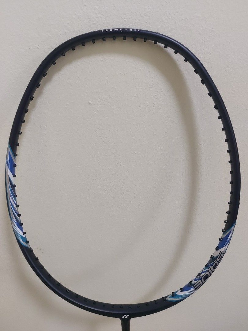 Yonex Astrox Lite 27i, Sports Equipment, Sports & Games, Racket & Ball ...