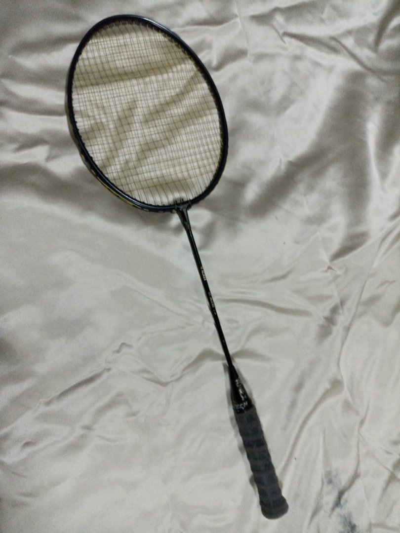 Yonex B8100 Blacken Badminton Racket, Sports Equipment, Sports & Games, Racket & Ball Sports on ...