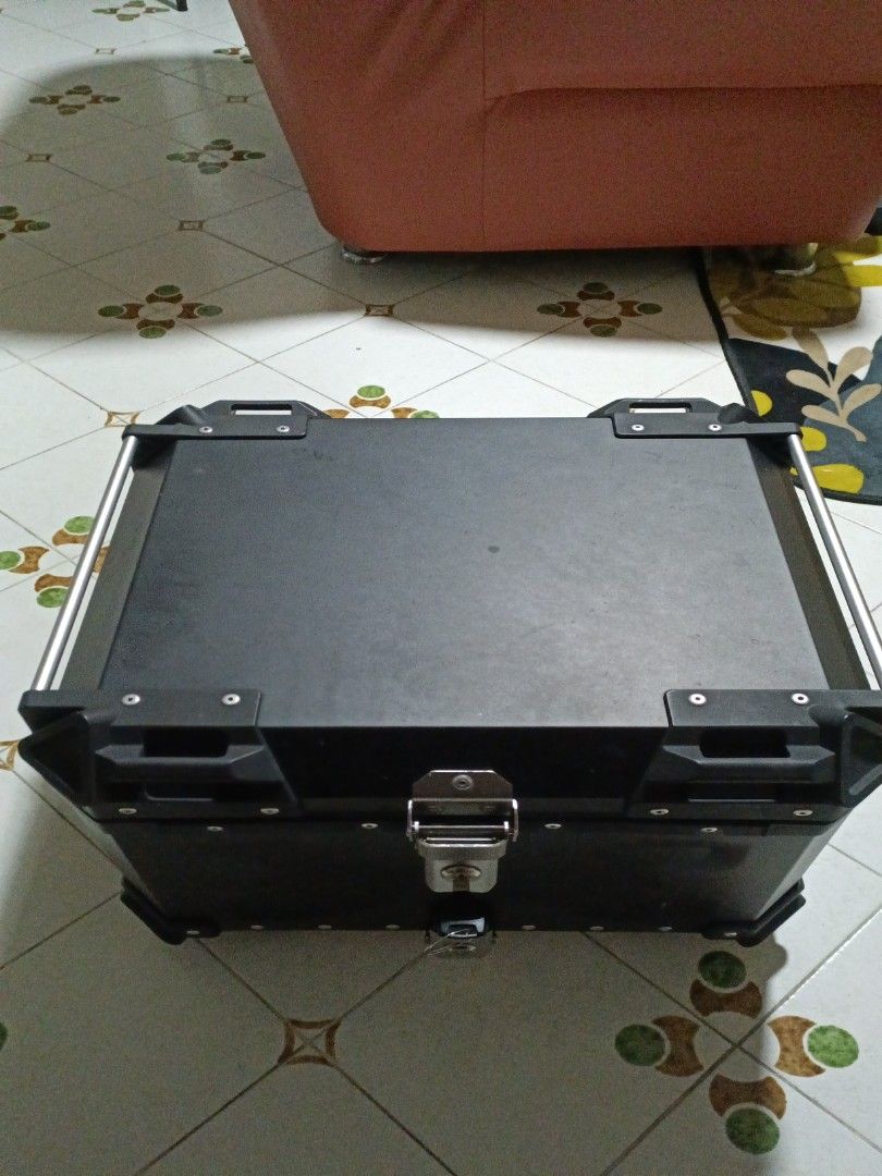 Zedge metal box(55l), Motorcycles, Motorcycle Accessories on Carousell