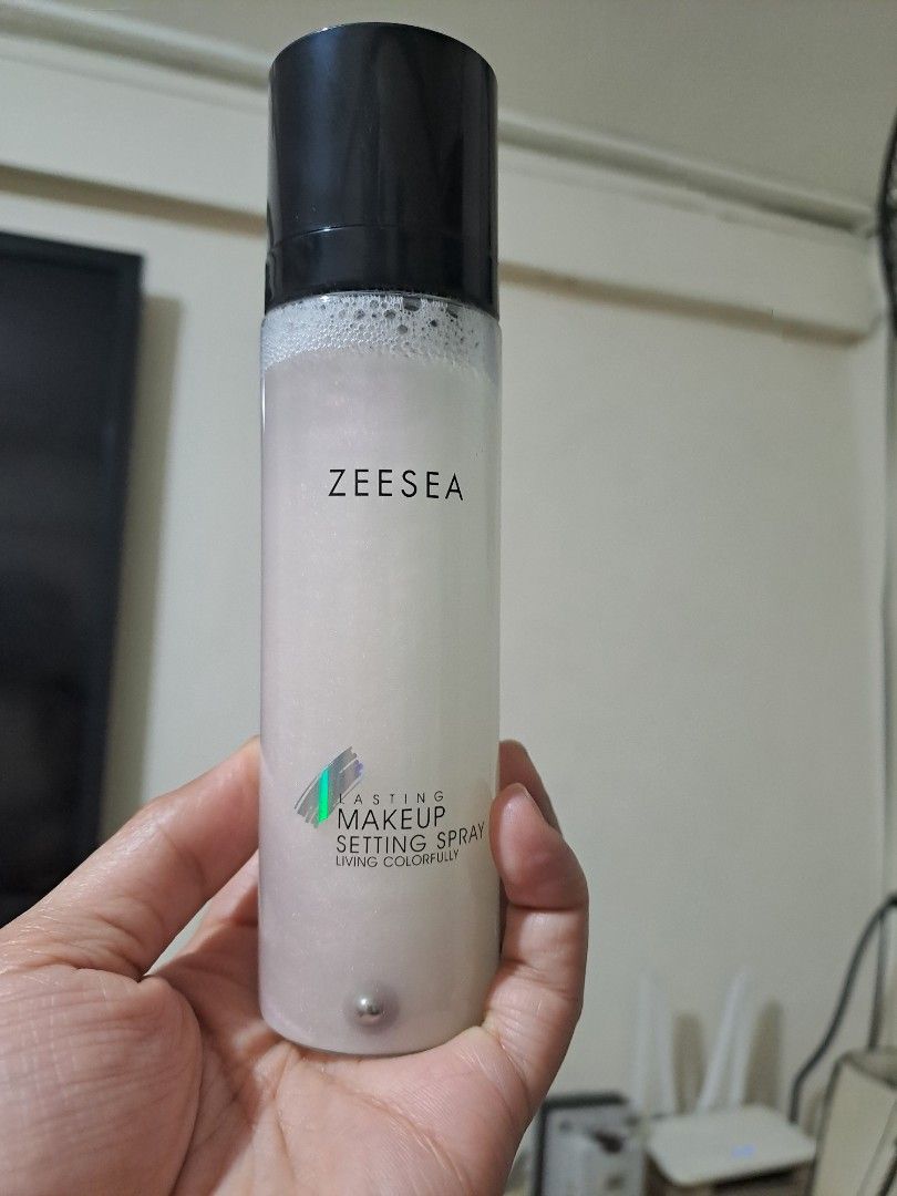 ZEESEA Make up setting spray on Carousell