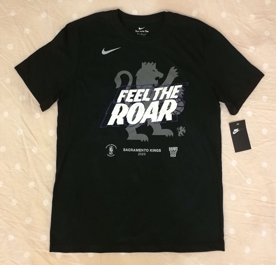 (全新現貨) Nike NBA 沙加緬度國王 22/23 季後賽「Feel The Roar」口號短 T (Sz. M), 他的時尚, 休閒 ...