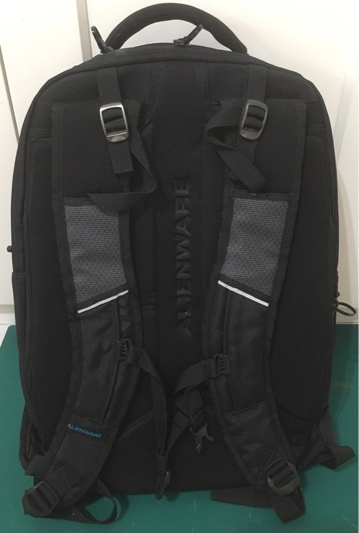 ALIENWARE Vindicator Backpack for 15.6 " inches, Men's Fashion, Bags ...