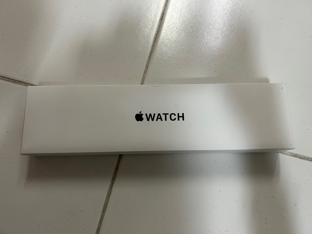 Apple Watch SE box and strap, Mobile Phones & Gadgets, Wearables ...